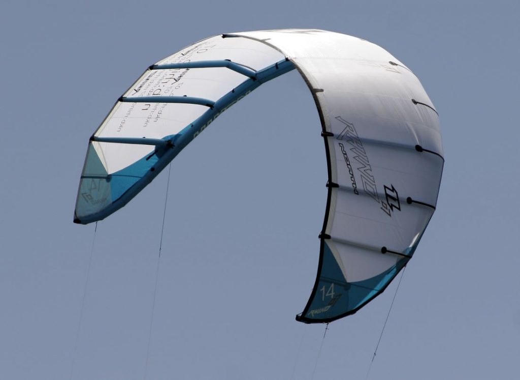 Kitesurfing gear guide - types of kites - Kitesurfing club Maestral